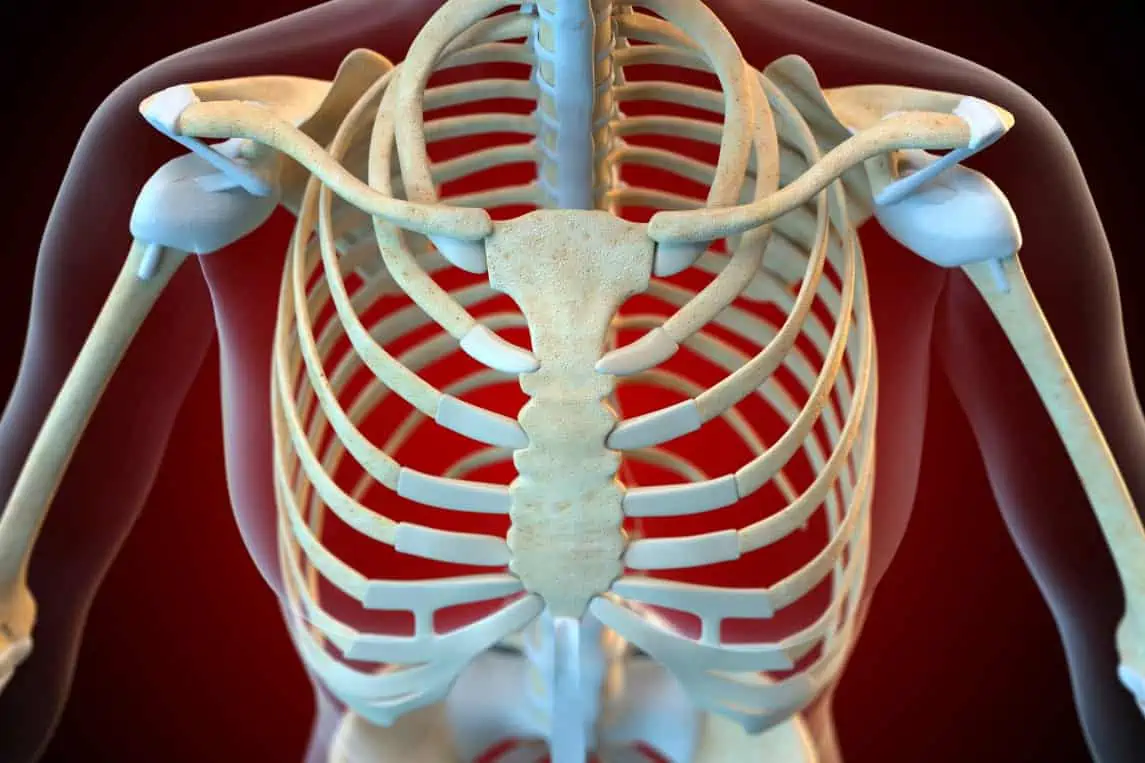 Costocondrite: Conheça a inflamação que causa dor no peito